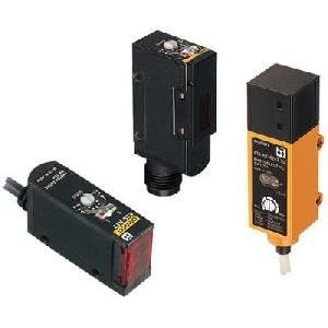 E3S-RS30B42-30 Omron Photoelectric Sensor - More Control